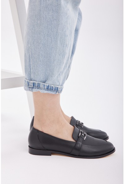 Derinet Siyah Tokalı Hakiki Deri Kadın Babet