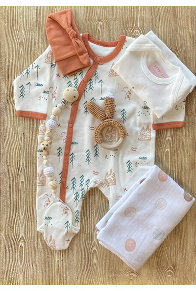 Turuncu Tulumlu Unisex Bebek Hediye Kutusu-Bebek Hediye Seti-Yenidoğan Bebek Hediyesi Turuncu Tulumlu Unisex Bebek Hediye Kutusu-Bebek Hediye Seti-Yenidoğan Bebek Hediyesi