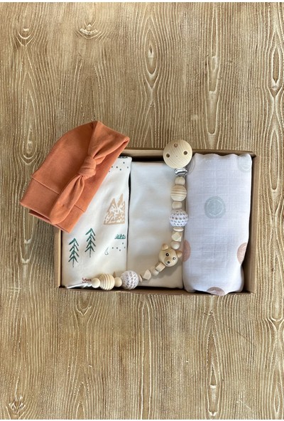 Turuncu Tulumlu Unisex Bebek Hediye Kutusu-Bebek Hediye Seti-Yenidoğan Bebek Hediyesi Turuncu Tulumlu Unisex Bebek Hediye Kutusu-Bebek Hediye Seti-Yenidoğan Bebek Hediyesi