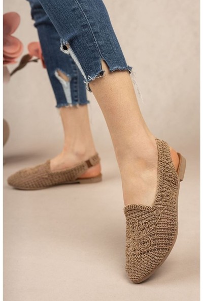 Dantelli Arkası Açık Babet