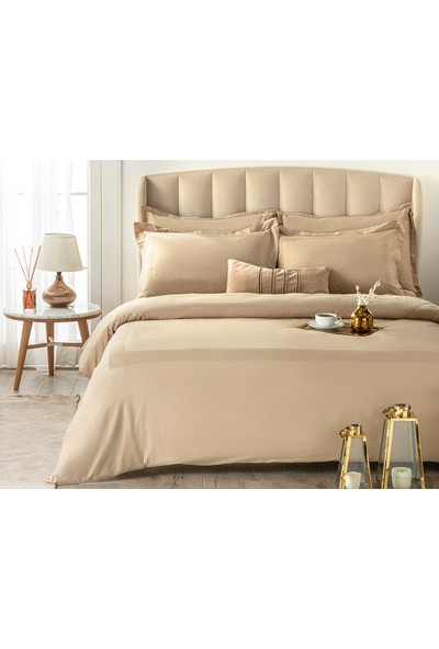 English Home Vivid Çerçeveli Pamuk Saten King Size Nevresım Takımı 240 x 220 cm Gold English Home Vivid Çerçeveli Pamuk Saten King Size Nevresım Takımı 240 x 220 cm Gold