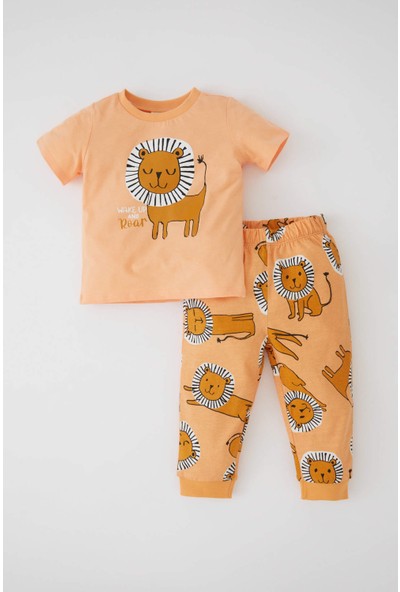 DeFacto Erkek Bebek Regular Fit Aslan Baskılı Pamuklu Kısa Kollu Uzun Pijama Takım X4562A222SM DeFacto Erkek Bebek Regular Fit Aslan Baskılı Pamuklu Kısa Kollu Uzun Pijama Takım X4562A222SM