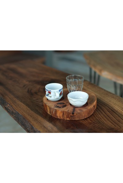 Doğal Ahşap Yuvarlak Kahve Sunumu Doğal Ahşap Yuvarlak Kahve Sunumu