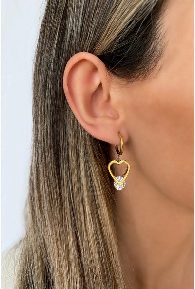 Takı Vadisi Taşlı Kalpli Çelik Kararmaz Kadın Küpe