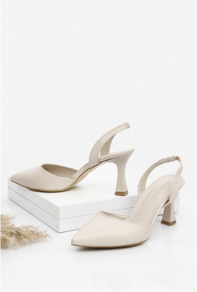 Gönderi(R) Gön Sivri Burun Kadeh Ökçe Kadın Topuklu Ayakkabı 35308 Gönderi(R) Gön Sivri Burun Kadeh Ökçe Kadın Topuklu Ayakkabı 35308