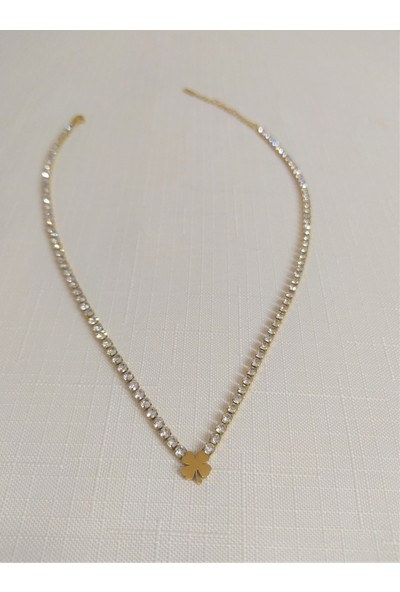 Umiko Paslanmaz Çelik Ucu Yoncalı Gold Renk Su Yolu Şık Kadın Kolye Umiko Paslanmaz Çelik Ucu Yoncalı Gold Renk Su Yolu Şık Kadın Kolye