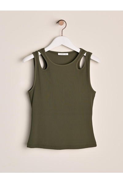 Jimmy Key Kadın Haki Bisiklet Yaka Askılı Omuz Pencereli Atlet Jimmy Key Kadın Haki Bisiklet Yaka Askılı Omuz Pencereli Atlet