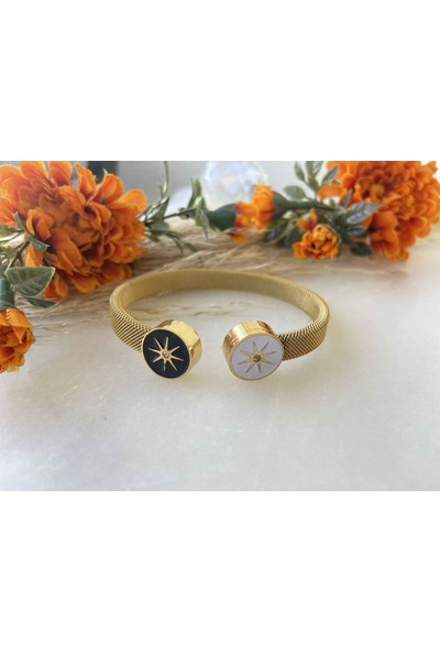 Aksesuarr Çarşısı Aksesuarr Çarsısı Çelik Charm Bilezik Kuzey Yıldız Beyaz ve Siyah Mineli Gold Aksesuarr Çarşısı Aksesuarr Çarsısı Çelik Charm Bilezik Kuzey Yıldız Beyaz ve Siyah Mineli Gold