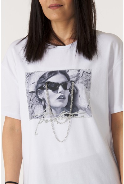 Sogo Zıncır Aksesuarlı Kadın Baskılı T-Shirt Sogo Zıncır Aksesuarlı Kadın Baskılı T-Shirt