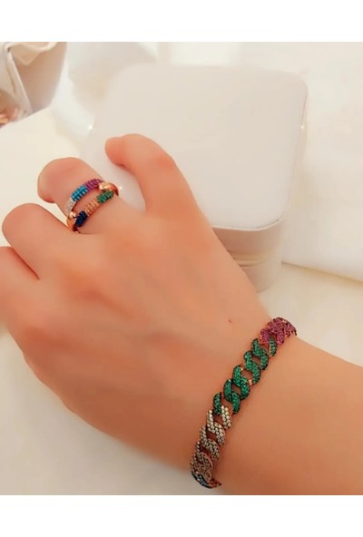 Gülümseyen Dükkan Renkli Büyük Zincirli