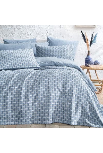 Yataş Bedding Clara Tek Kişilik Armürlü Yatak Örtüsü Seti - Mavi Yataş Bedding Clara Tek Kişilik Armürlü Yatak Örtüsü Seti - Mavi
