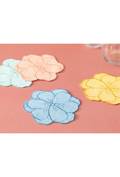 English Home Flower Spree Polyester 4'lü Kokteyl Peçetesi 14 cm Renkli English Home Flower Spree Polyester 4'lü Kokteyl Peçetesi 14 cm Renkli