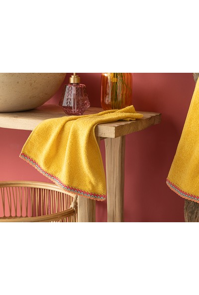 English Home Tropic Pamuklu Kroşeli El Havlusu 30X40 cm Sarı English Home Tropic Pamuklu Kroşeli El Havlusu 30X40 cm Sarı