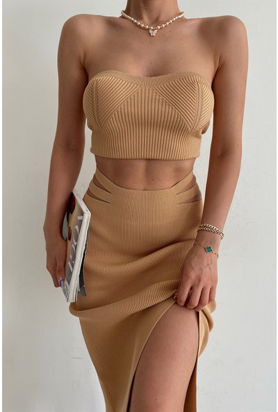 Yırtmaçlı Straplez Triko Takım Camel