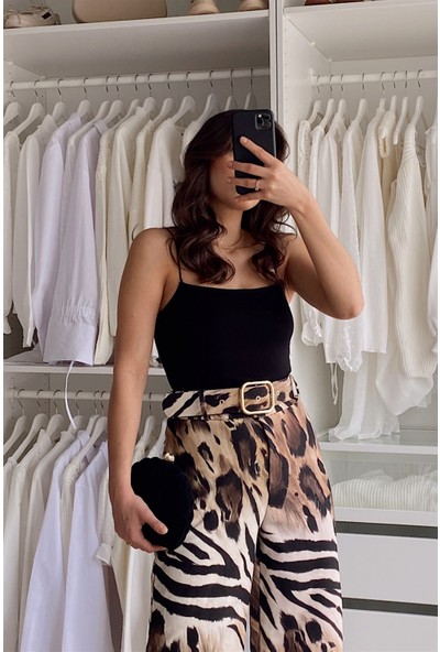 MyLove Basic Ip Askılı Crop Top Siyah MyLove Basic Ip Askılı Crop Top Siyah