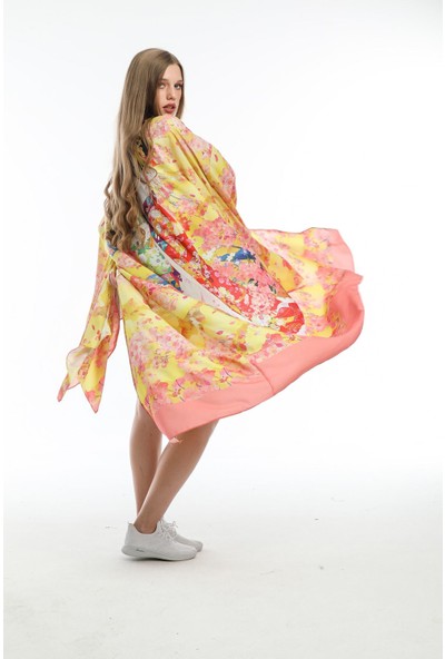 Elif Töngel Kimono Japon Çiçeği Kadını Baskılı Dijital Desen