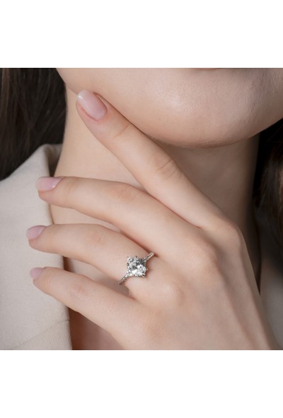Wena Jewelry 925 Ayar Gümüş Oval Taşlı Ayarlanabilir Yüzük Wena Jewelry 925 Ayar Gümüş Oval Taşlı Ayarlanabilir Yüzük