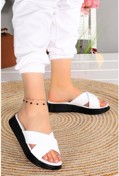 Chopper 22090 Günlük Çapraz Kadın Terlik Chopper 22090 Günlük Çapraz Kadın Terlik