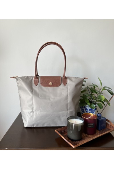 Butik Ay-Da Camel Kol Çantası Kapak ve Kol Sapları Gerçek Deridir Butik Ay-Da Camel Kol Çantası Kapak ve Kol Sapları Gerçek Deridir