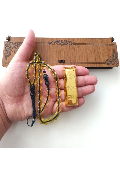 Alanç Lüxs Külçe Şeklinde Altın Görünümlü Metal Çakmak ve Tesbih, Özel Kutulu Set Alanç Lüxs Külçe Şeklinde Altın Görünümlü Metal Çakmak ve Tesbih, Özel Kutulu Set