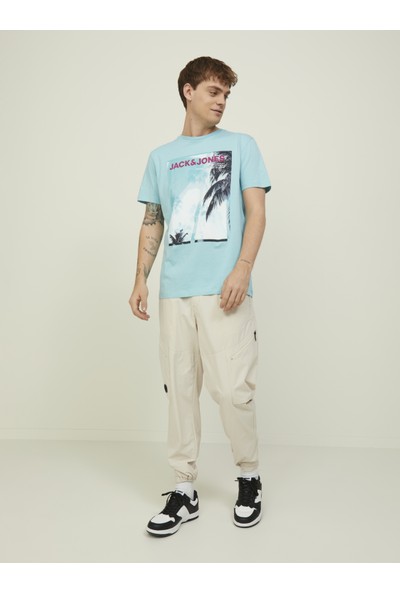 Jack & Jones Bisiklet Yaka Renkli Baskili Tisört Jack & Jones Bisiklet Yaka Renkli Baskili Tisört
