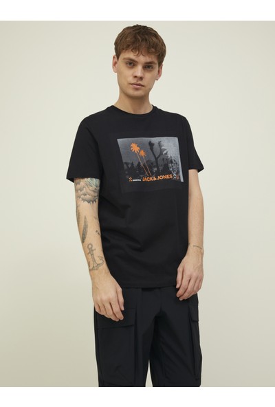 Jack & Jones Bisiklet Yaka Renkli Baskili Tisört Jack & Jones Bisiklet Yaka Renkli Baskili Tisört