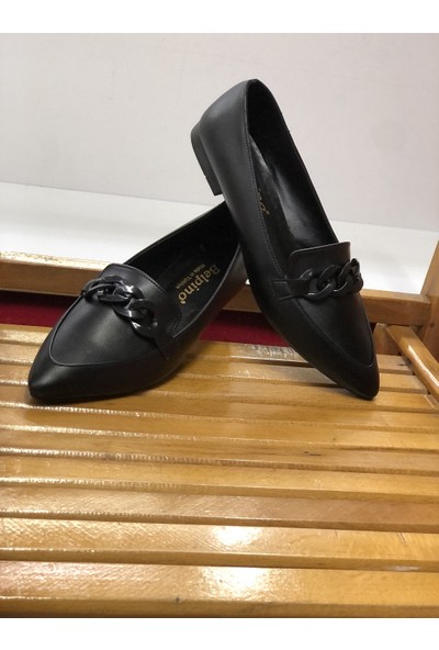 Kafkaslar Sivri Burun Zincir Detaylı Yeni Trend Düz Taban Babet Kafkaslar Sivri Burun Zincir Detaylı Yeni Trend Düz Taban Babet