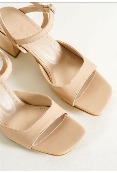 Hera Kadın Krem-Bej Sandalet Hera Kadın Krem-Bej Sandalet