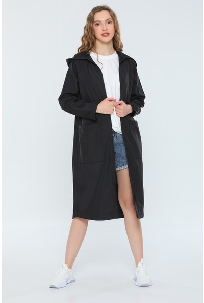 Julude Siyah Kadın Oversize Kapüşonlu Çift Cepli Trençkot Julude Siyah Kadın Oversize Kapüşonlu Çift Cepli Trençkot