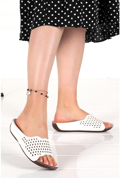 Woggo Ary 54-754 Günlük Lazer Işlemeli Kadın Terlik Woggo Ary 54-754 Günlük Lazer Işlemeli Kadın Terlik