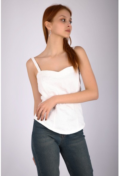 Kadın Beyaz Askılı Arkadan Fermuarlı Büstiyer Kadın Beyaz Askılı Arkadan Fermuarlı Büstiyer