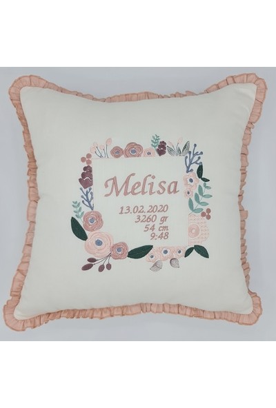 Atölye Müge Isimli Çiçek Temalı Bebek Yastığı 40X40 cm Atölye Müge Isimli Çiçek Temalı Bebek Yastığı 40X40 cm