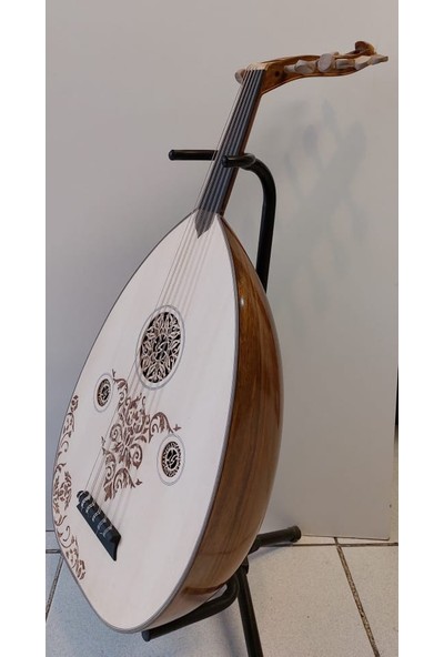 Orta Kalite Üst'tü Işlemeli Maun Ud Orta Kalite Üst'tü Işlemeli Maun Ud