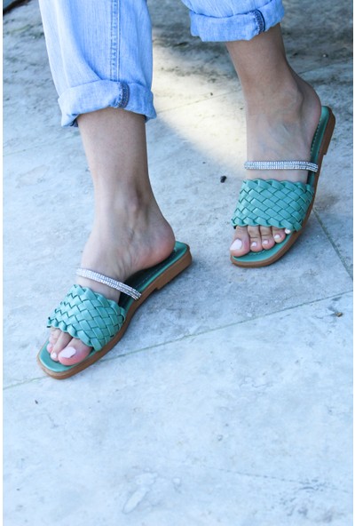 Yeşil Taşlı Günlük Terlik