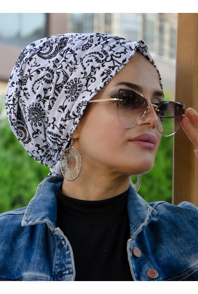 Aişe Tesettür Desenli Tokalı Bone - Siyah Beyaz - Aişe Tesettür Aişe Tesettür Desenli Tokalı Bone - Siyah Beyaz - Aişe Tesettür