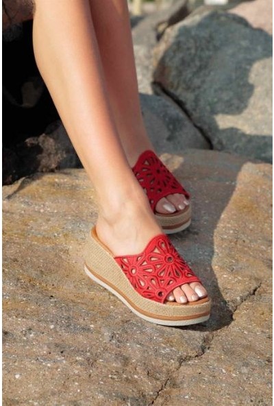 Barisa Kırmızı Süet Topuklu Terlik