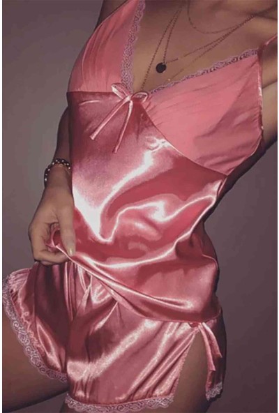 Merry See Merry See Dantel Işlemeli Saten Sortlu Pijama Takım Pembe Merry See Merry See Dantel Işlemeli Saten Sortlu Pijama Takım Pembe