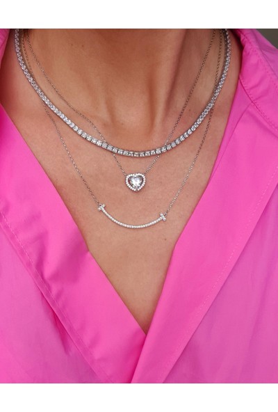 Mooije Silver Minimal Etrafı Taşlı Kalp Detay Kolye Mooije Silver Minimal Etrafı Taşlı Kalp Detay Kolye