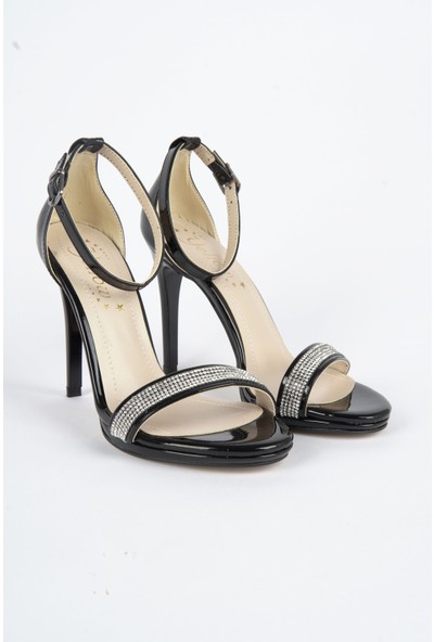 Siyah Rugan Topuklu Ayakkabı YW804