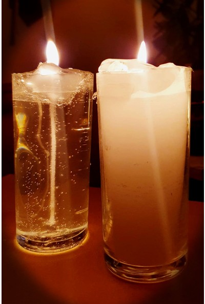 Fantastik Sanat Atölyesi Orijinal Bardağında Dekoratif Aslan Sütü ve Yanında Suyu ile Kokulu 2'li Jel Mum Fantastik Sanat Atölyesi Orijinal Bardağında Dekoratif Aslan Sütü ve Yanında Suyu ile Kokulu 2'li Jel Mum