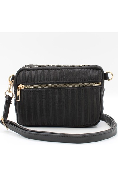 D-Mila Kadın Siyah Gold Aksesuarlı 4 Gözlü Omuz Çapraz Çanta D-Mila Kadın Siyah Gold Aksesuarlı 4 Gözlü Omuz Çapraz Çanta