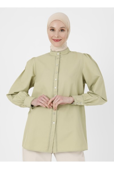 Refka Doğal Kumaşlı Dantel Şerit Detaylı Gömlek - Zeytin Yeşili - Refka Woman Refka Doğal Kumaşlı Dantel Şerit Detaylı Gömlek - Zeytin Yeşili - Refka Woman