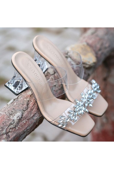 Krem Şeffaf Bantlı Topuklu Kadın Terlik