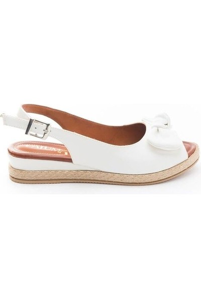 Beyaz Suni Deri Kadın Sandalet Beyaz Suni Deri Kadın Sandalet