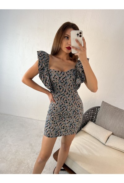 Fırfır Kol Detaylı Çiçek Desenli Mini Elbise