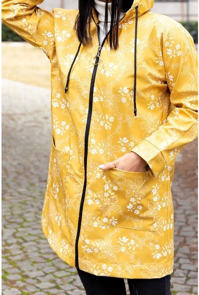 Renna Desenli Kapüşonlu Trenchkot Yağmurluk Renna Desenli Kapüşonlu Trenchkot Yağmurluk