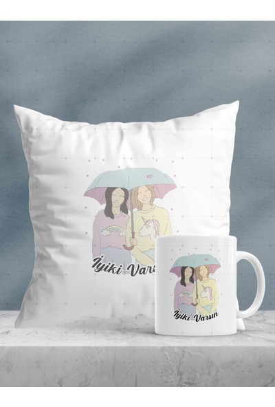 2 Arkadaş Baskılı Yastık Kupa Set 2 Arkadaş Baskılı Yastık Kupa Set