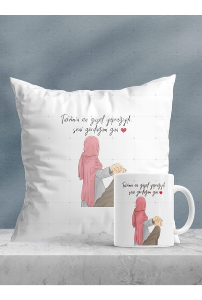 Takvimin En Güzel Yaprağıydı Seni Gördüğüm Gün Baskılı Yastık Kupa Set Takvimin En Güzel Yaprağıydı Seni Gördüğüm Gün Baskılı Yastık Kupa Set
