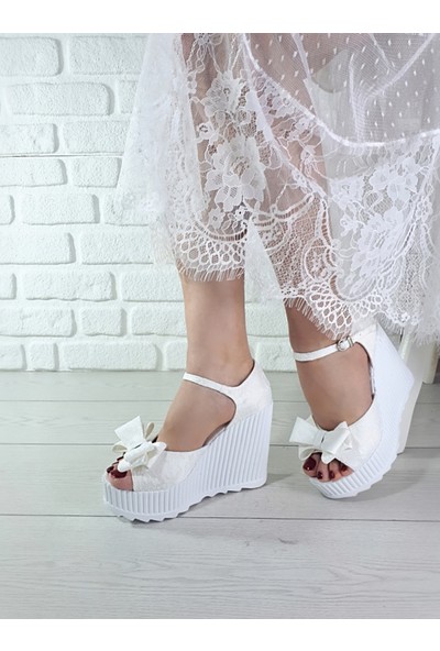 Dorukmod Dolgu Topuk Beyaz Fiyonklu Gelin Abiye Ayakkabı 710SF Dorukmod Dolgu Topuk Beyaz Fiyonklu Gelin Abiye Ayakkabı 710SF