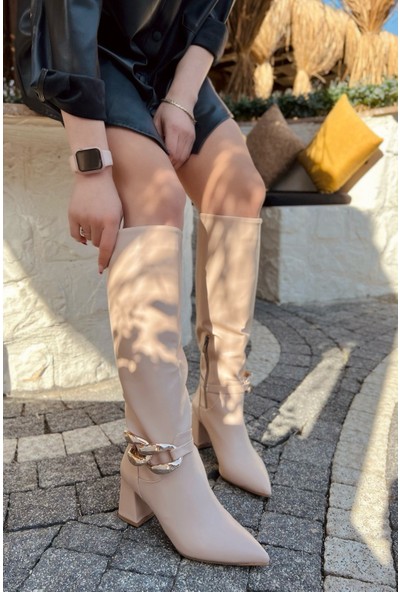 Laminta Max Deri Zincir Detaylı Kadın Çizme